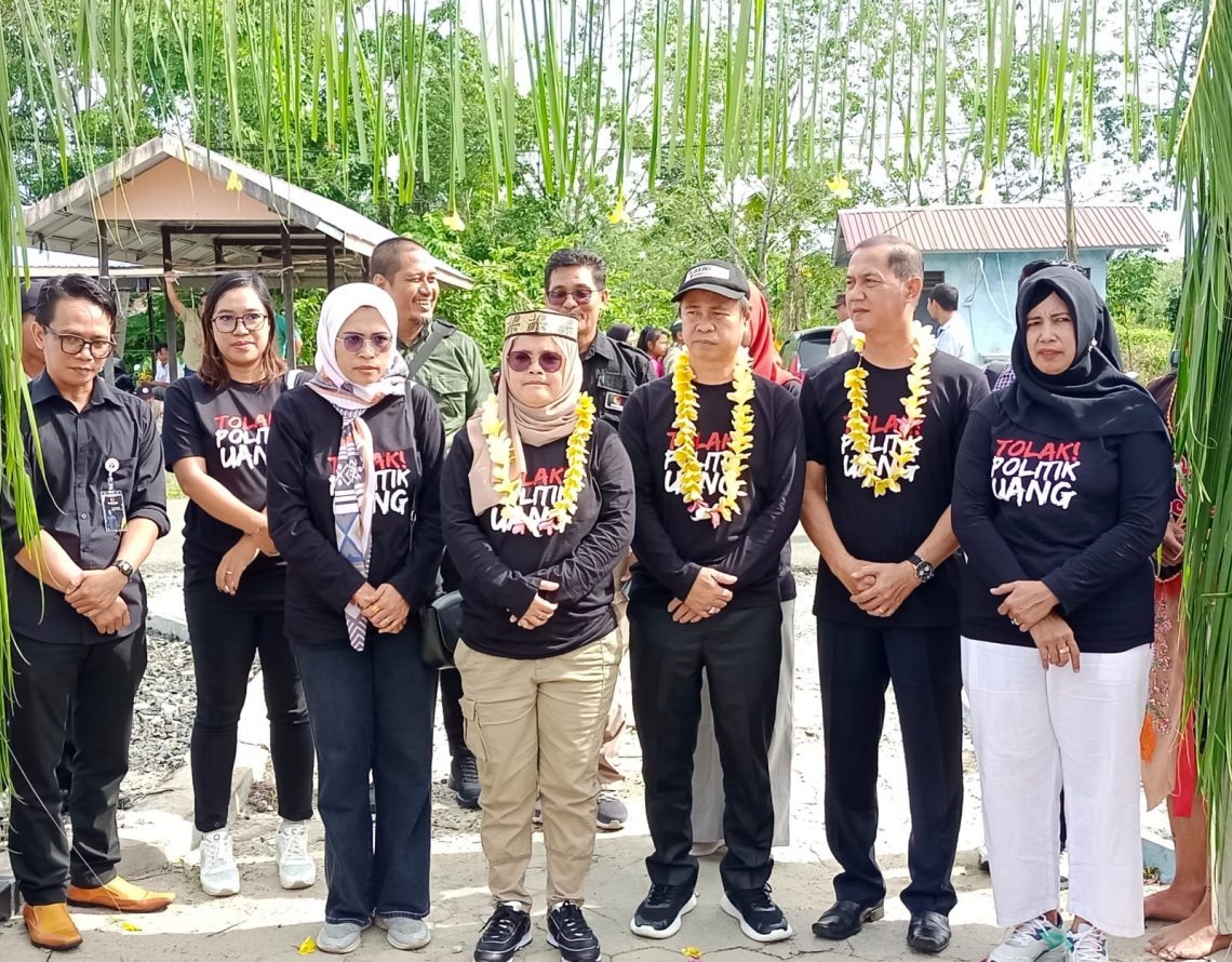 Desa Bungai Jaya Diresmikan Sebagai Desa Anti Politik Uang - KALTENGTIMES